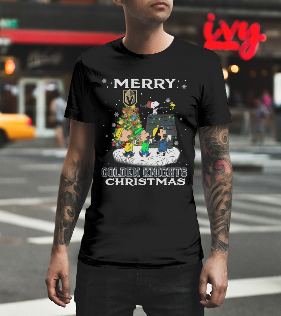 Merry Golden Knights Christmas Featuring Snoopy And Peanuts Characters With Christmas Tree T-Shirt