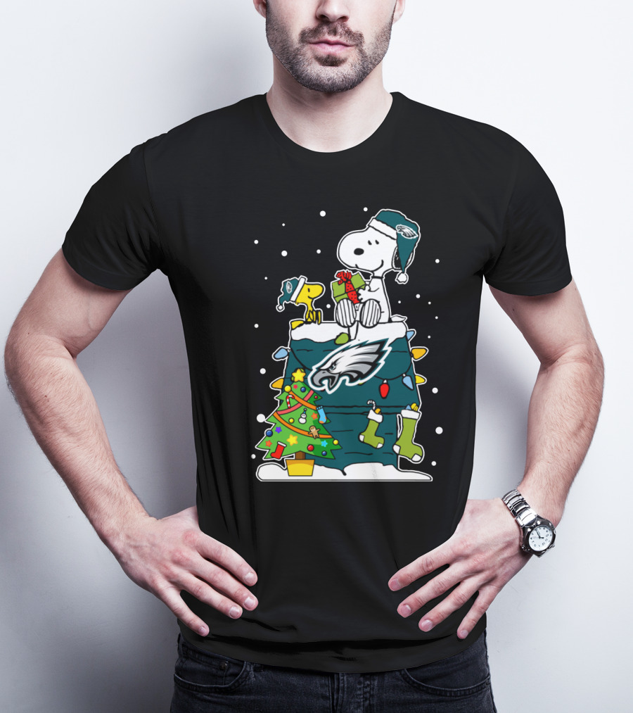 Philadelphia Eagles Snoopy Christmas Doghouse With Woodstock And Lights T-Shirt