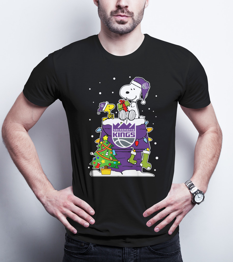 Sacramento Kings Snoopy Lover Christmas Surprise T-Shirt
