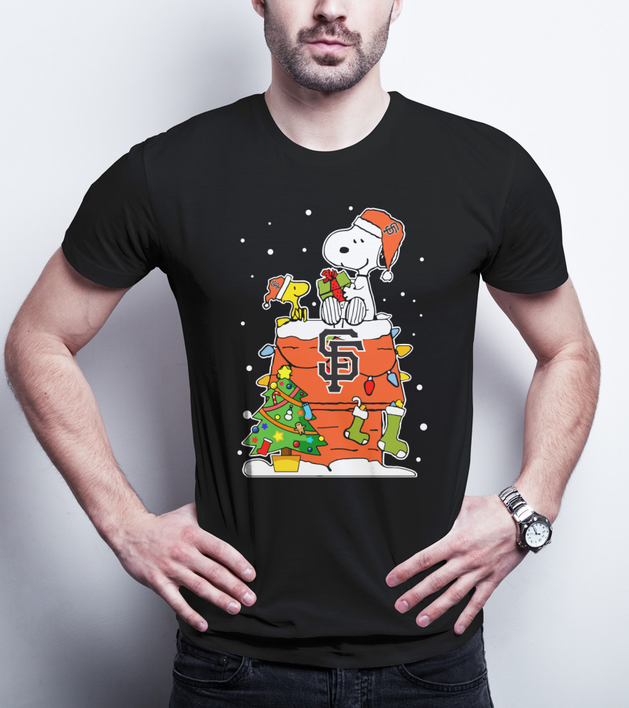 San Francisco Giants Snoopy Christmas With Beagle And Woodstock T-Shirt