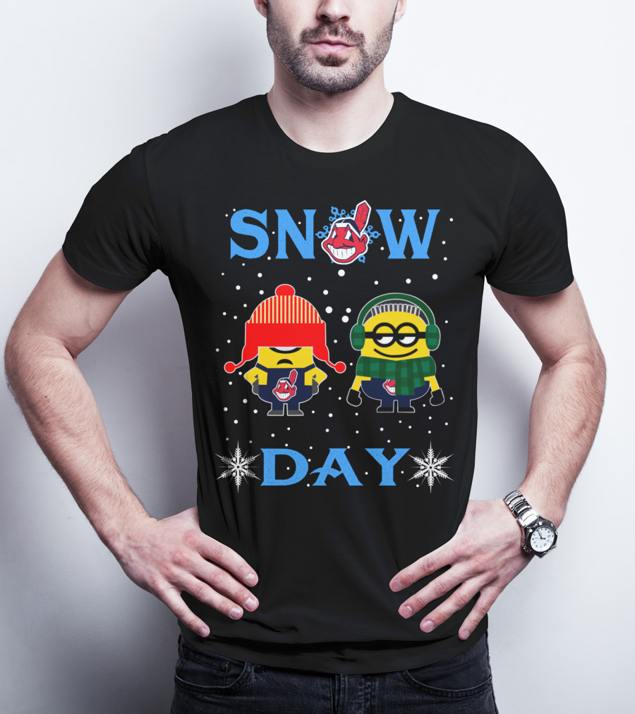 Cleveland Indians Snow Day With Minions In Winter Gear T-Shirt