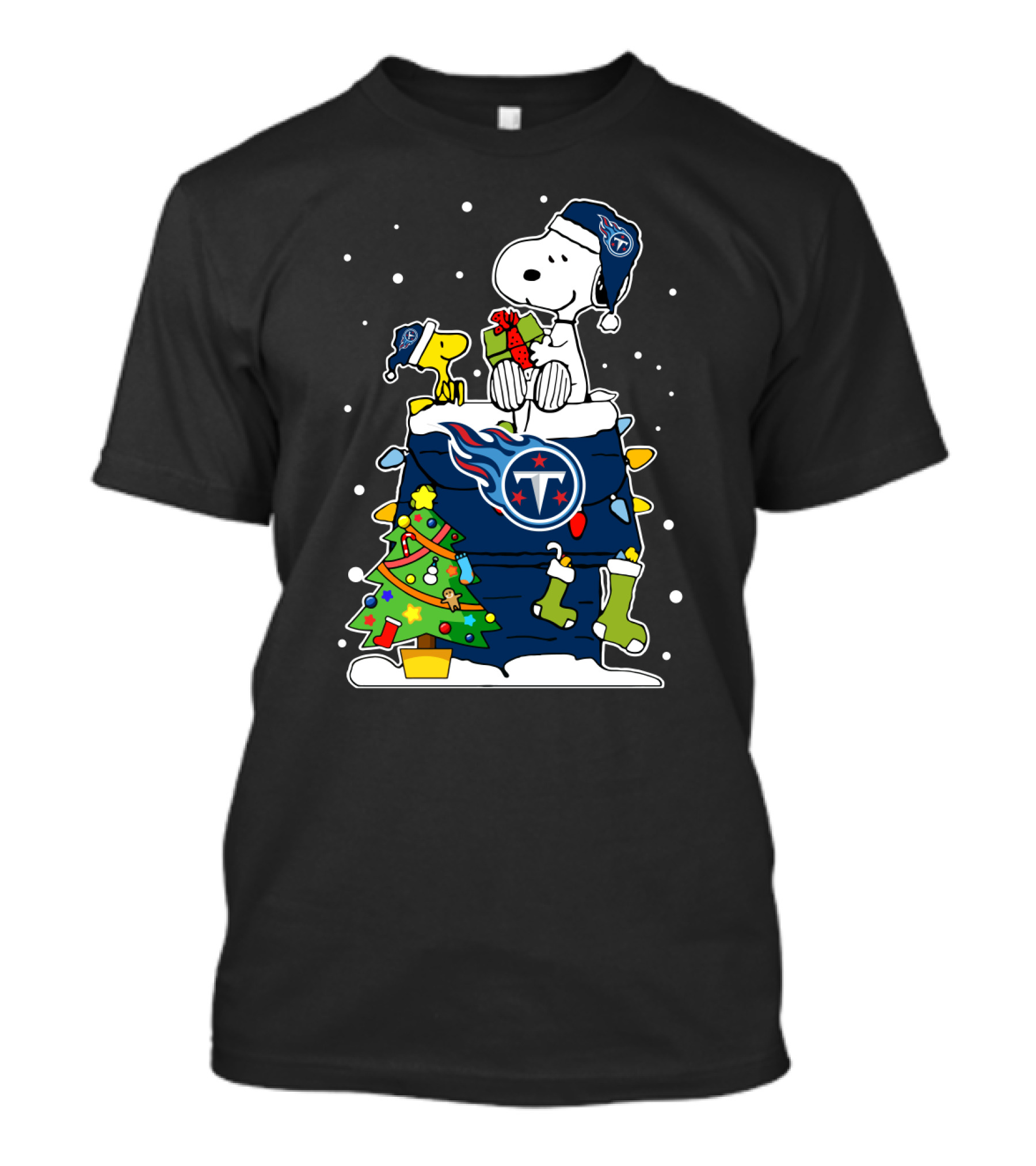 Tennessee Titans Snoopy Football Christmas Peanuts Holiday T-Shirt