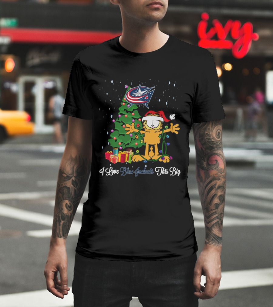 I Love Columbus Blue Jackets Garfield Christmas Tree Santa Hat Presents This Big T-Shirt