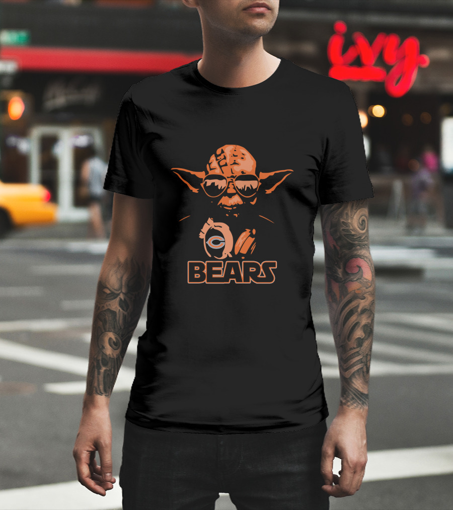 Yoda Bears Star Wars And Chicago Bears Fans Football Crossover T-Shirt
