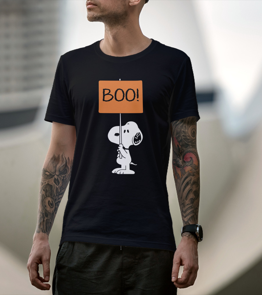 Peanuts Halloween Snoopy Holding Boo Sign T-Shirt