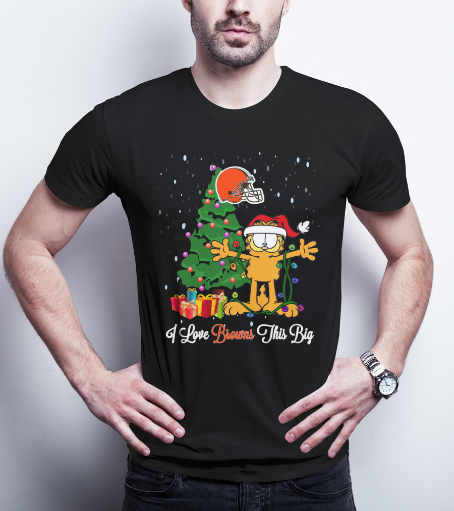 I Love Browns This Big Garfield Christmas Tree And Cleveland Browns Helmet T-Shirt