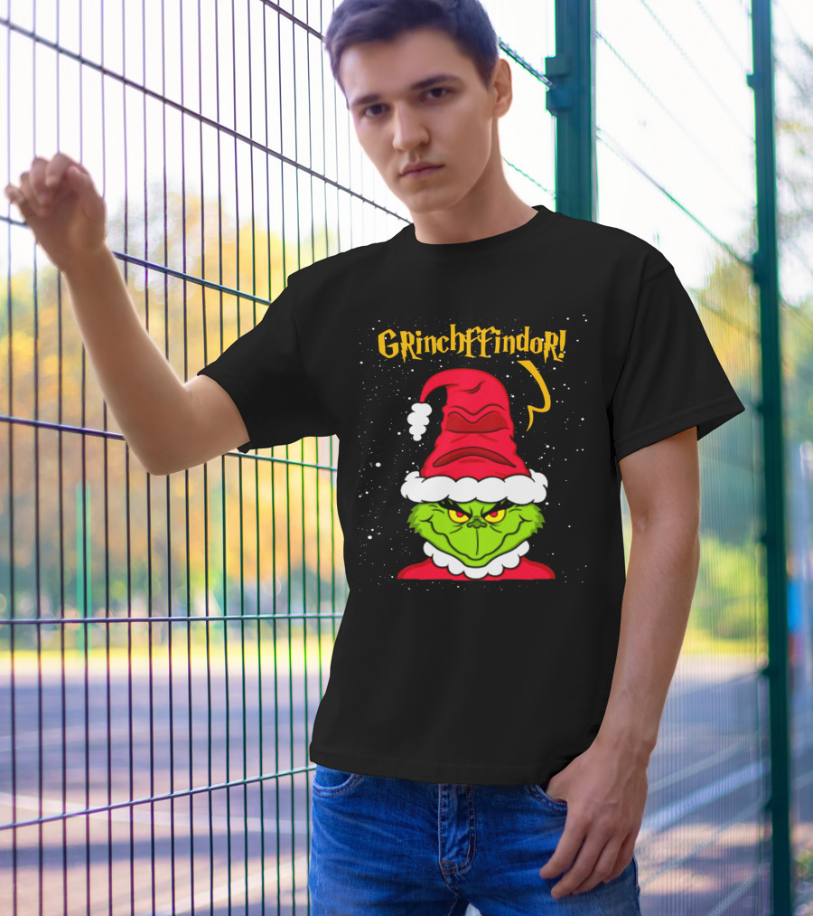 Grinche FFindor Grinch Santa Hat Snowflakes Christmas T-Shirt