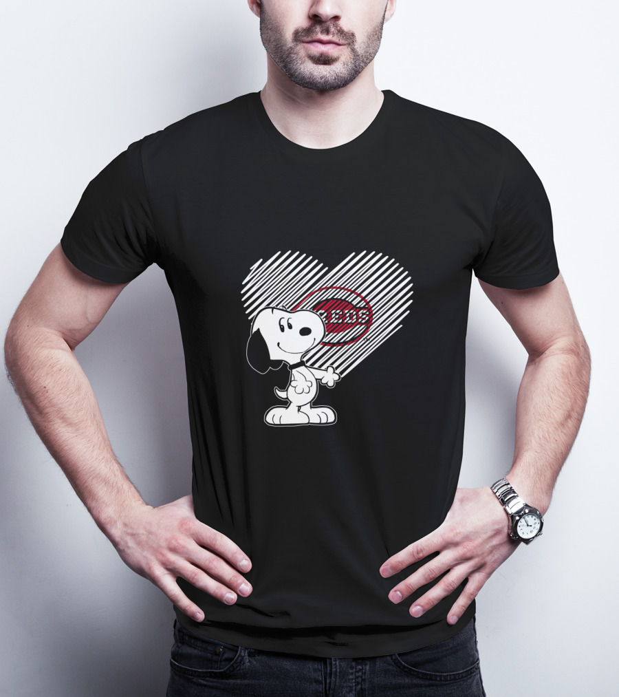 Snoopy Heart Cincinnati Reds Logo In Black And White With Red Accents T-Shirt