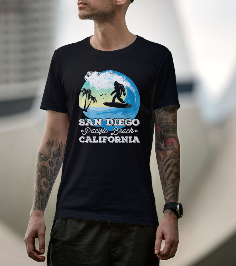 San Diego Pacific Beach California Bigfoot Surfer Adventure Scene T-Shirt