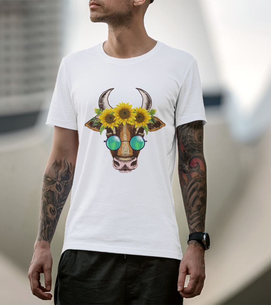 Cute Cow With Sunflower And Sunglasses Headpiece T-Shirt