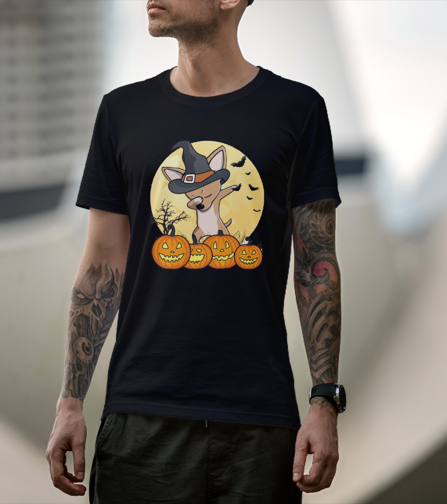 Chihuahua Dabbing In Witch Hat With Pumpkins Halloween Moon Background T-Shirt