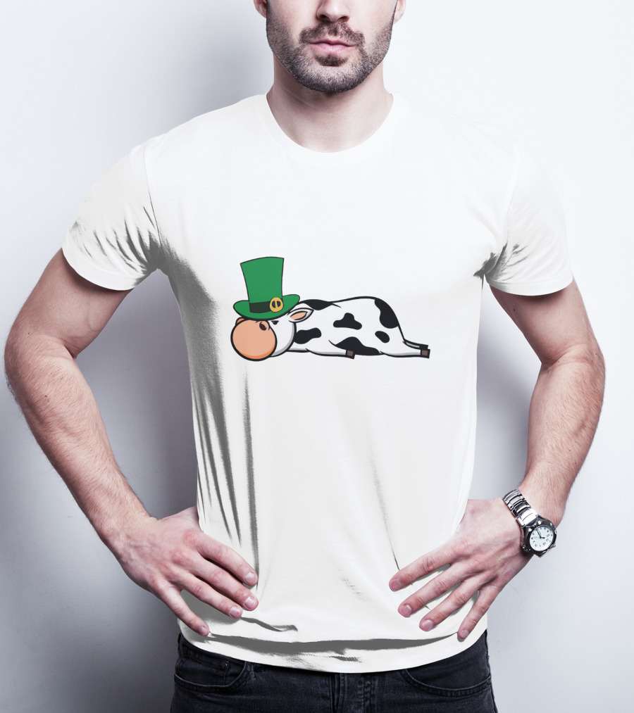 St Patricks Day Drunken Beer Party Cow With Irish Leprechaun Hat T-Shirt