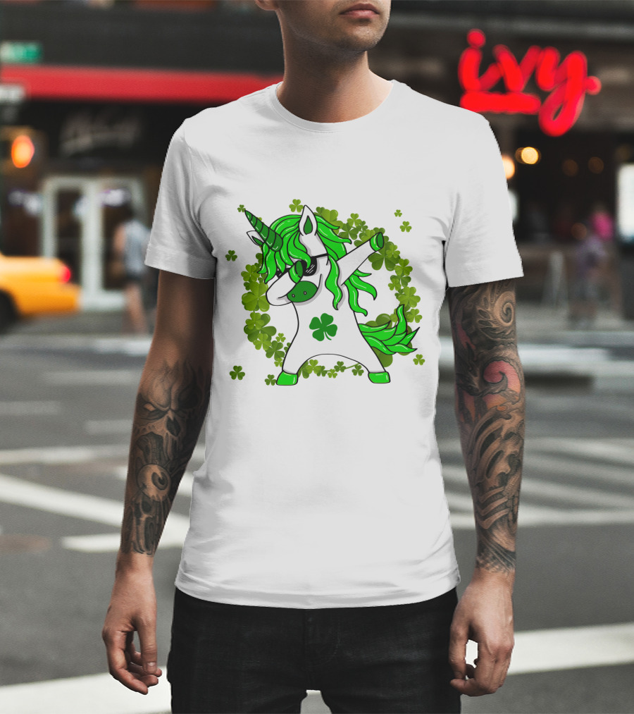 St. Patrick's Day Clover Unicorn Dabbing With Shamrock Mane Surrounded By Green Clovers T-Shirt