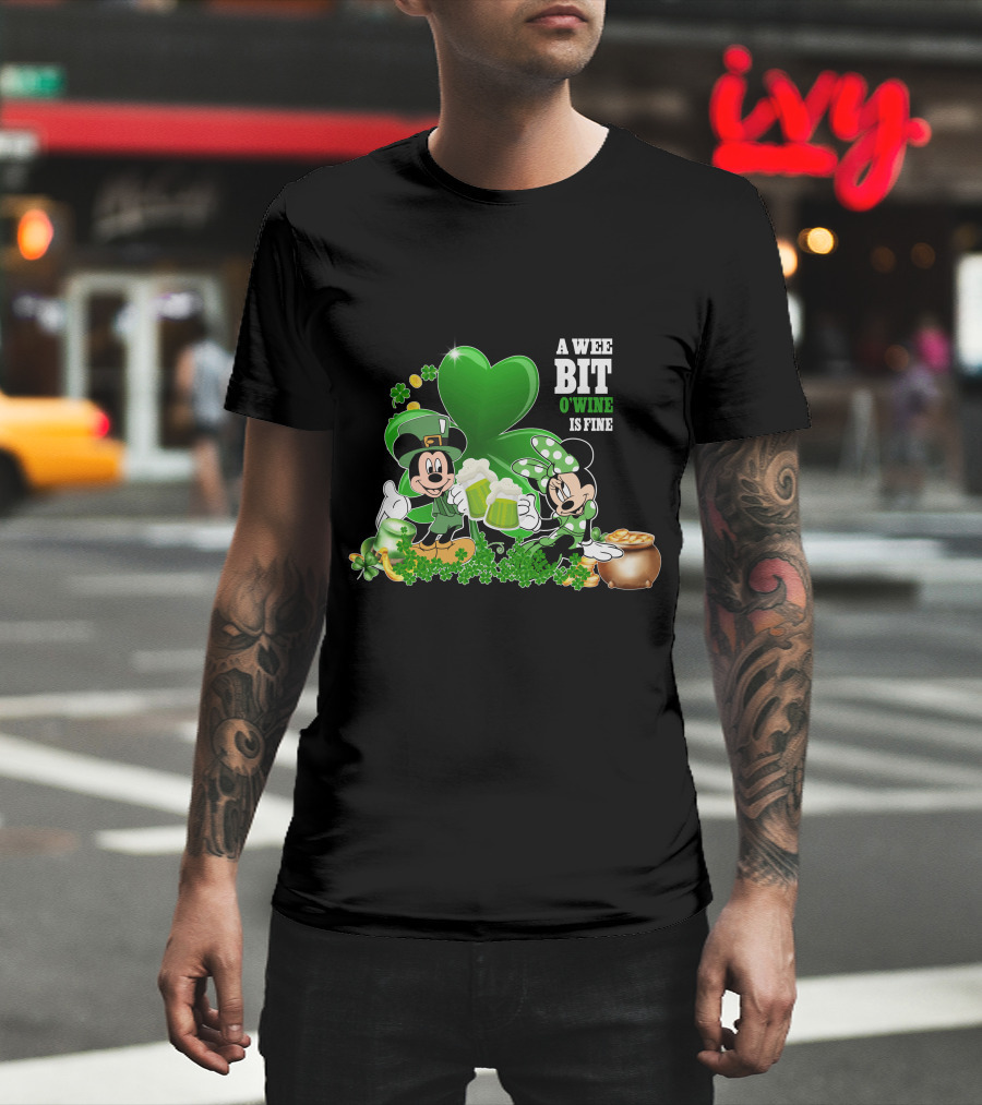 Mickey And Minnie A Wee Bit O'Wine Is Fine Patrick's Day T-Shirt