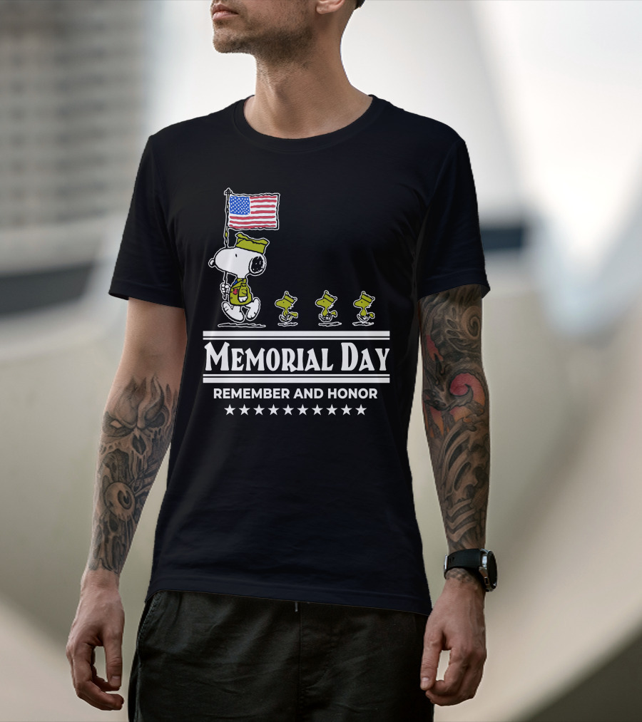 Snoopy Woodstock American Flag Memorial Day Remember And Honor T-Shirt