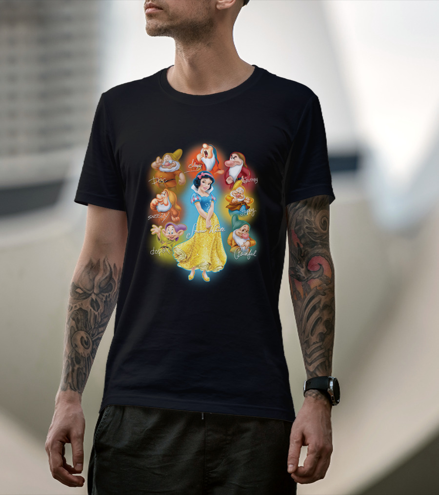 Snow White Signature With Doc, Sleepy, Sneezy, Dopey, Grumpy, Happy, Bashful T-Shirt