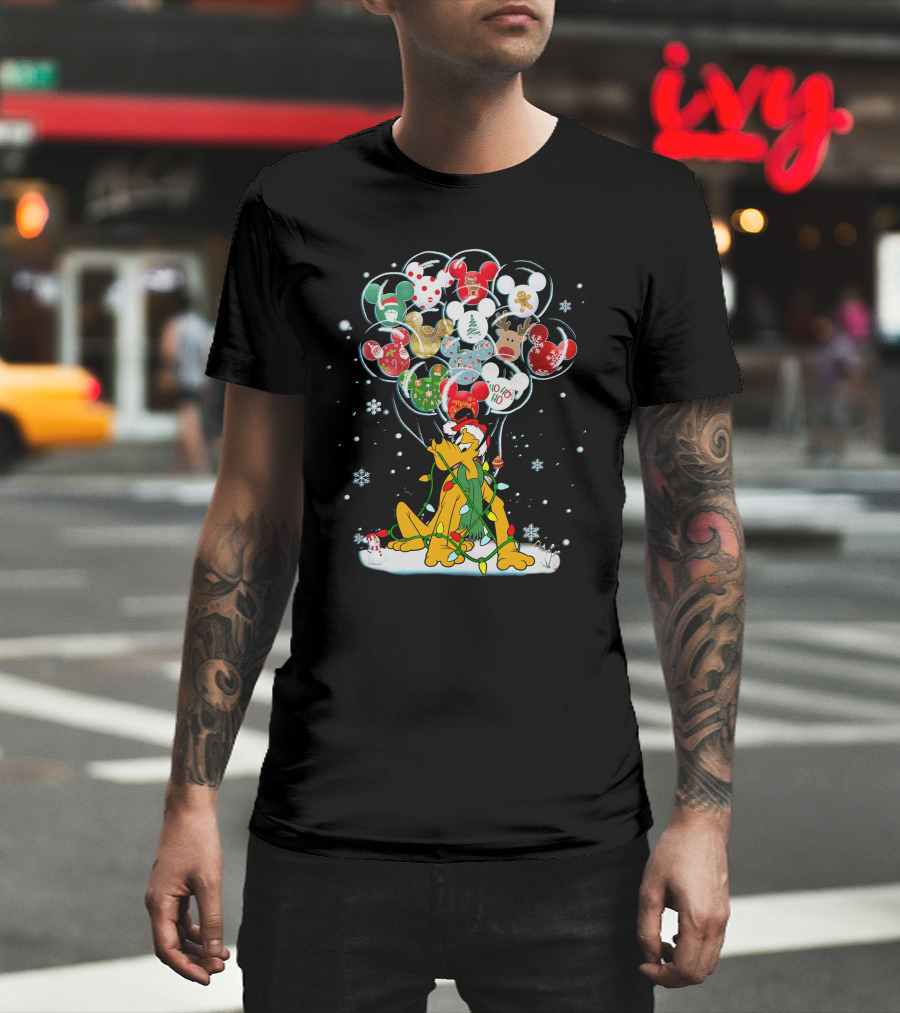 Pluto Christmas Mickey Mouse Balloon Festive Snowflakes Holiday Scene T-Shirt