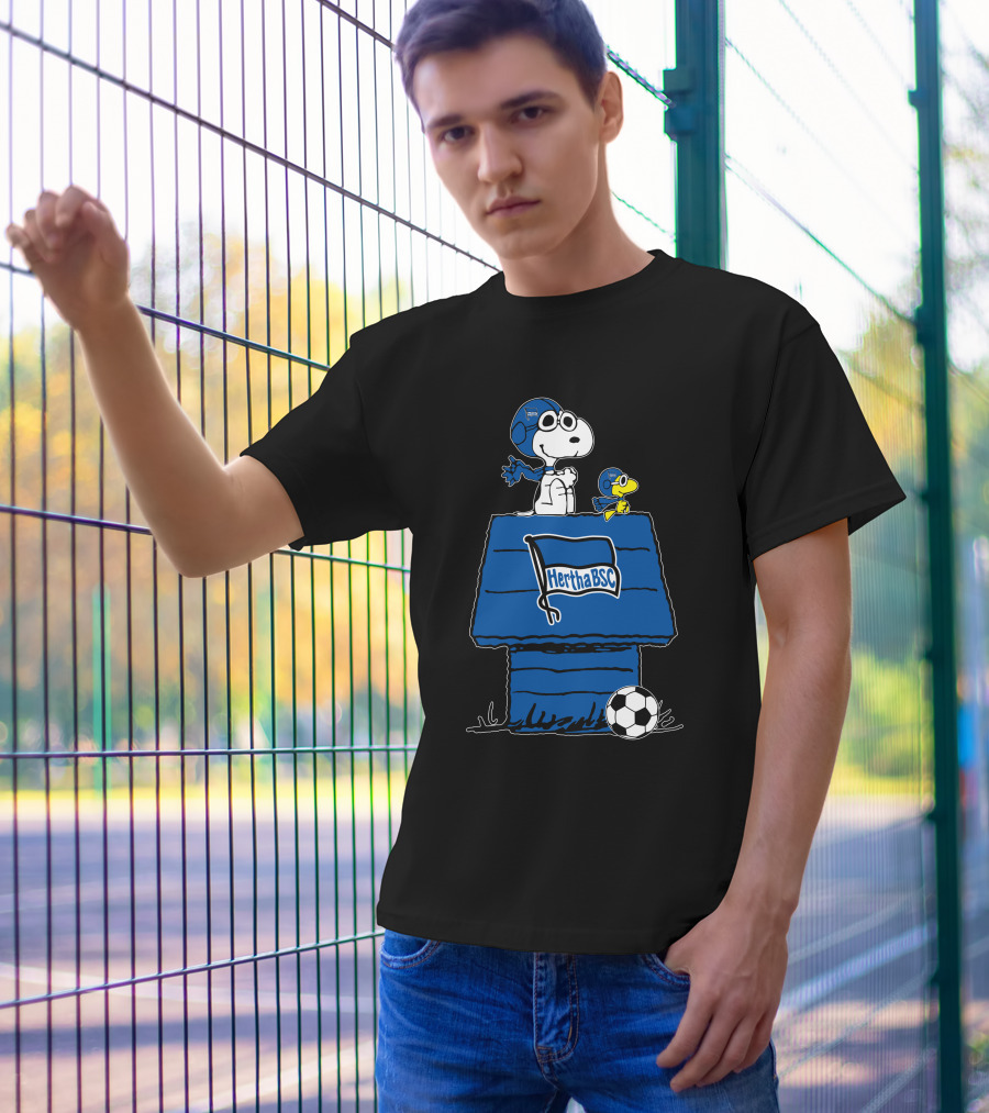 Hertha BSC Snoopy And Woodstock Doghouse Soccer T-Shirt
