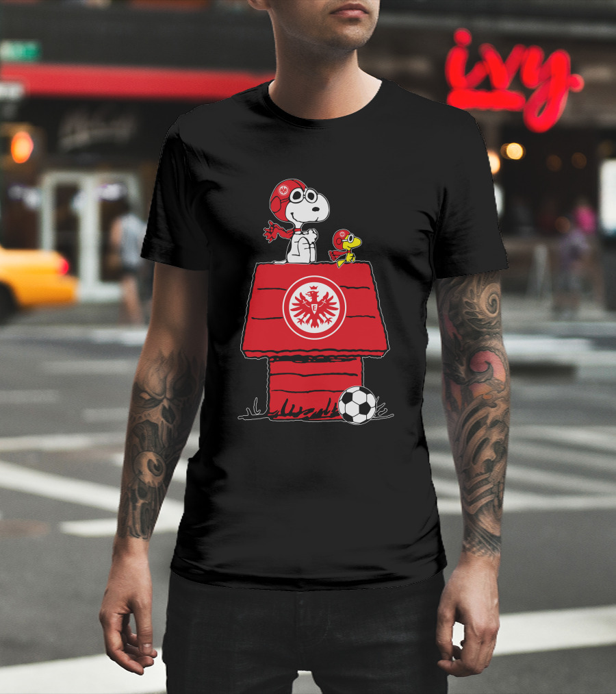 Eintracht Frankfurt Snoopy And Woodstock Football Fan T-Shirt