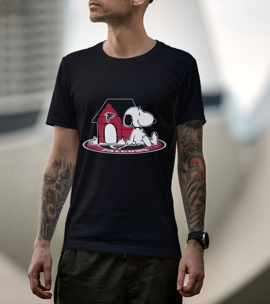 Atlanta Falcons Snoopy Doghouse Fan Forever T-Shirt