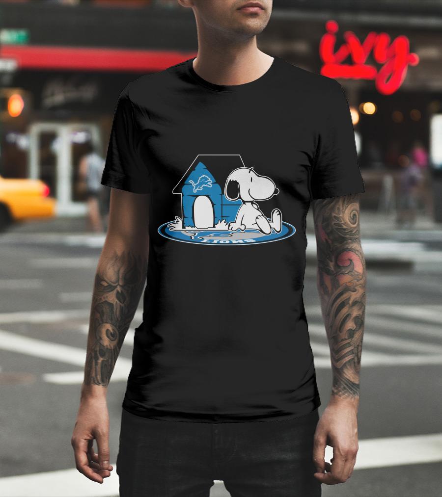 Detroit Lions Football Forever Snoopy Fan Art Peanuts T-Shirt
