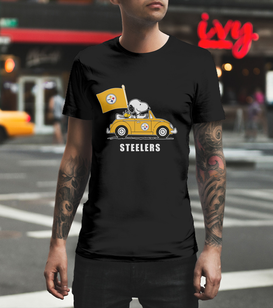 Pittsburgh Steelers Snoopy Driving Yellow Car With Flag T-Shirt