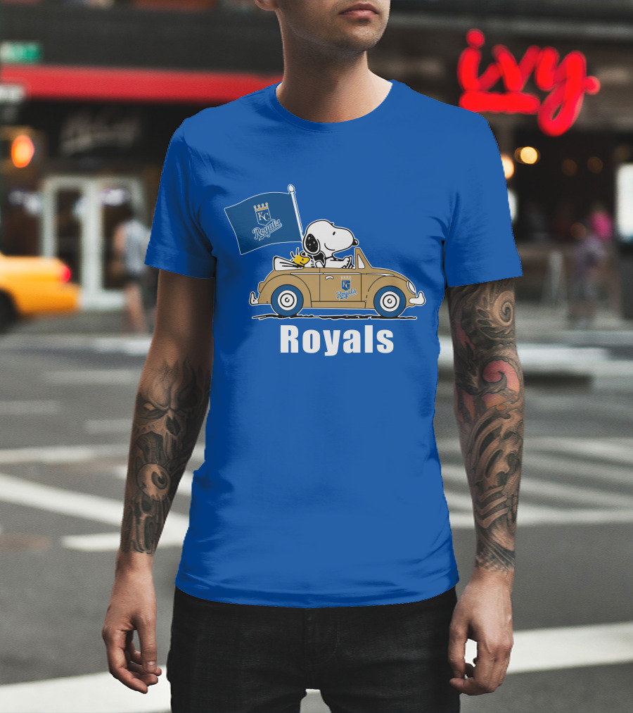Royals Snoopy KC Royals Flag Peanuts Car T-Shirt