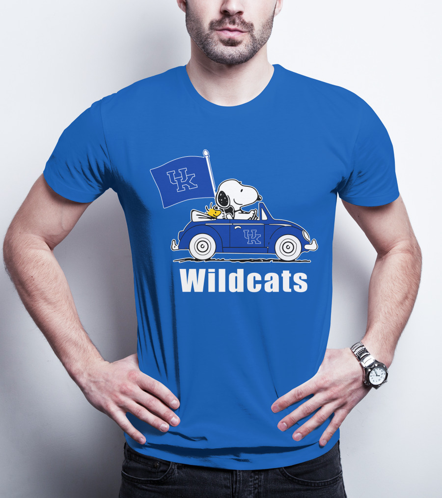 Snoopy Driving Kentucky Wildcats Car With Woodstock And UK Flag T-Shirt