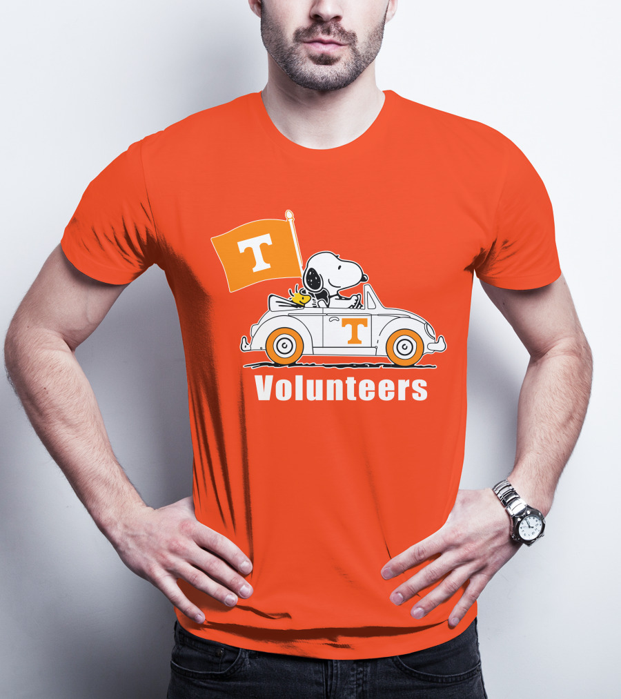 Tennessee Volunteers Snoopy Driving With T Flag T-Shirt