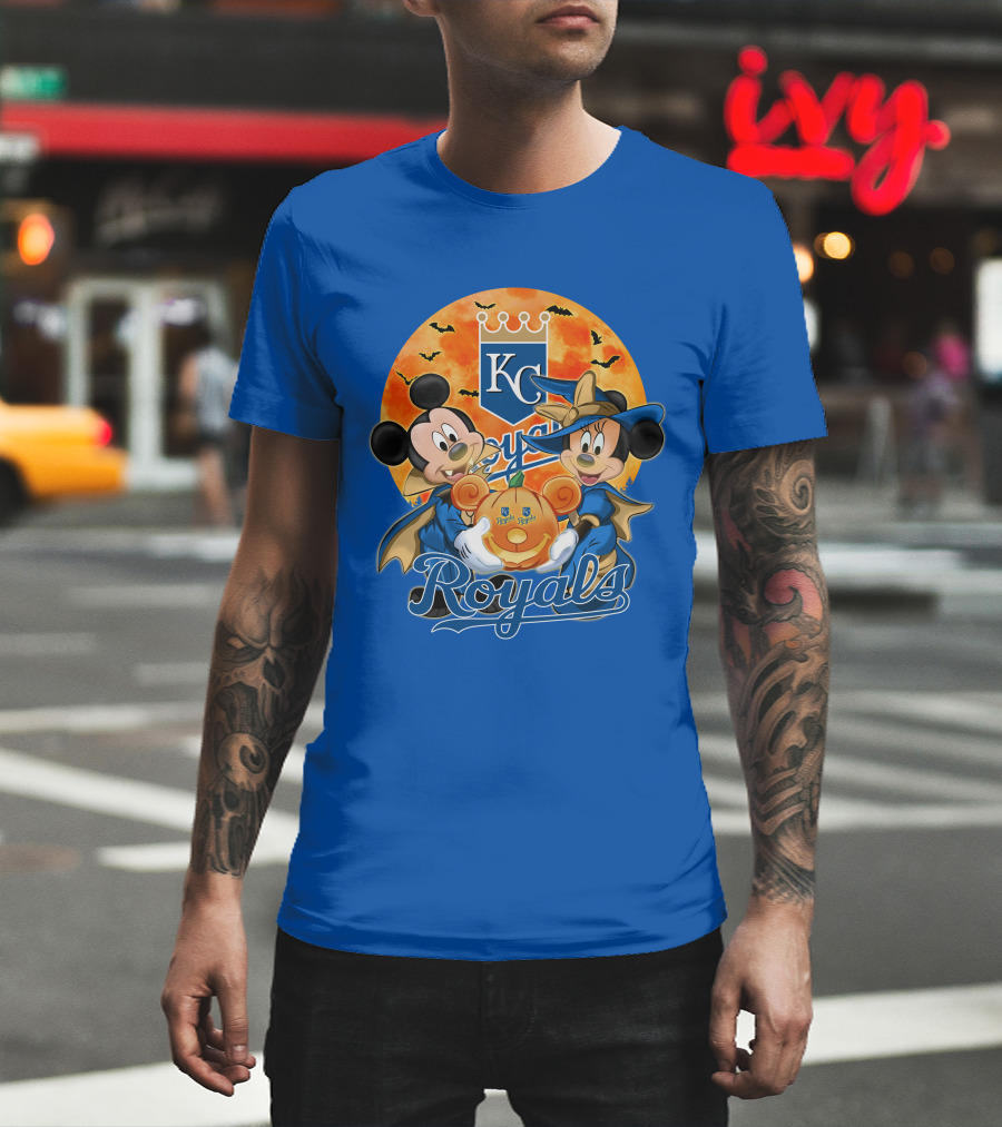 Kansas City Royals Mickey Mouse And Minnie Mouse Halloween Pumpkin Magic T-Shirt