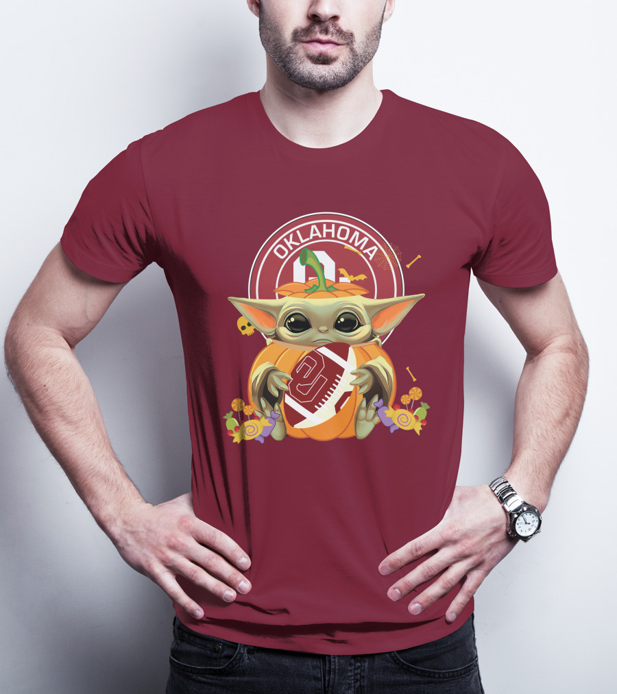 Halloween Pumpkin Baby Yoda Hug Oklahoma Sooners Football T-Shirt
