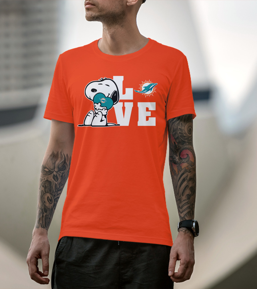 Snoopy Love Miami Dolphins Nfl Football Peanuts Fan T-Shirt