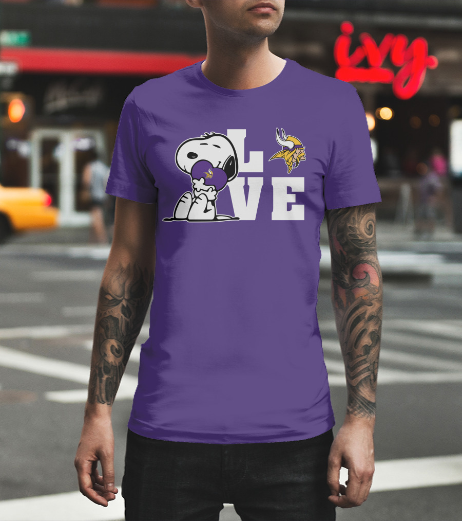 Snoopy Love Minnesota Vikings Logo Heart Hug T-Shirt