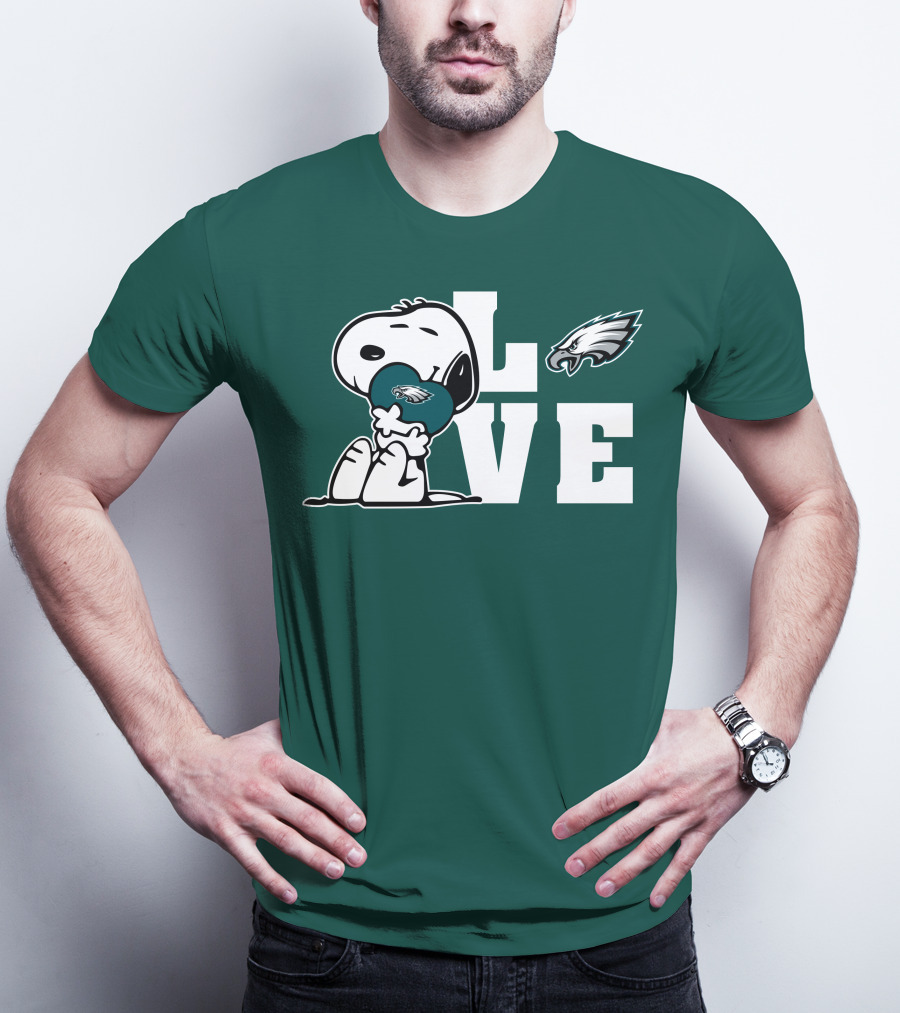 Snoopy Love Philadelphia Eagles Emblem Lve T-Shirt