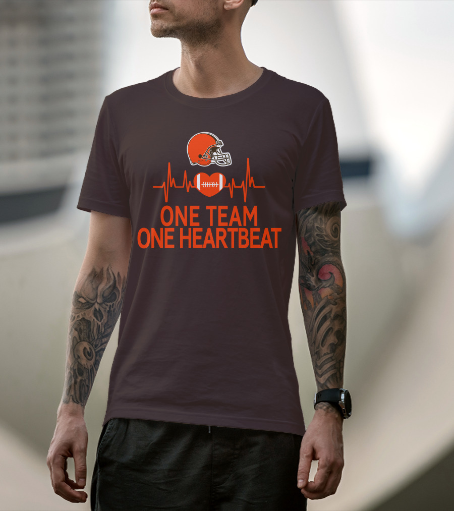 Cleveland Browns Football Helmet One Team One Heartbeat T-Shirt