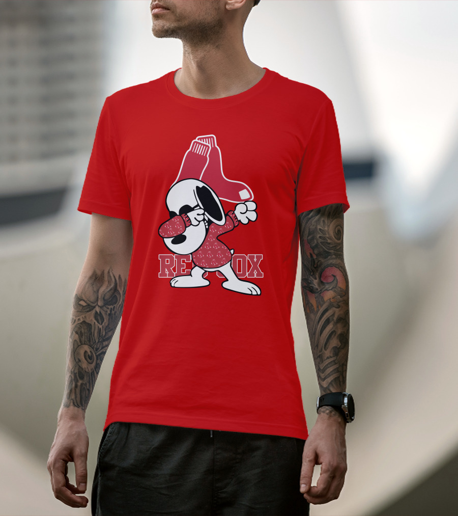 Boston Red Sox Snoopy Dabbing With Red Sox T-Shirt