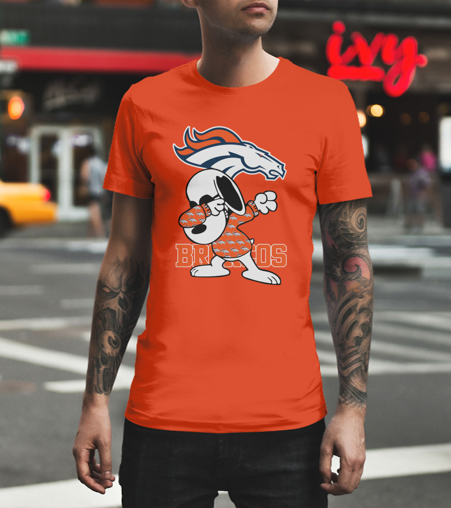 Denver Broncos Snoopy Dabbing Broncos T-Shirt