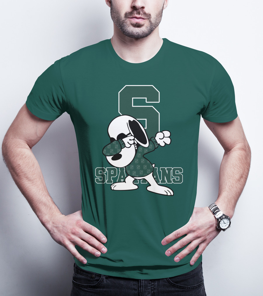 Michigan State Spartans Snoopy Dabbing Football Cartoon Peanuts T-Shirt