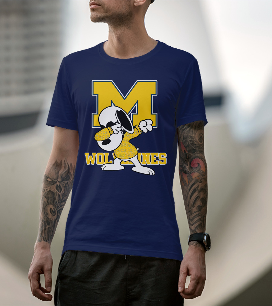 Michigan Wolverines Snoopy Dab With Block M T-Shirt