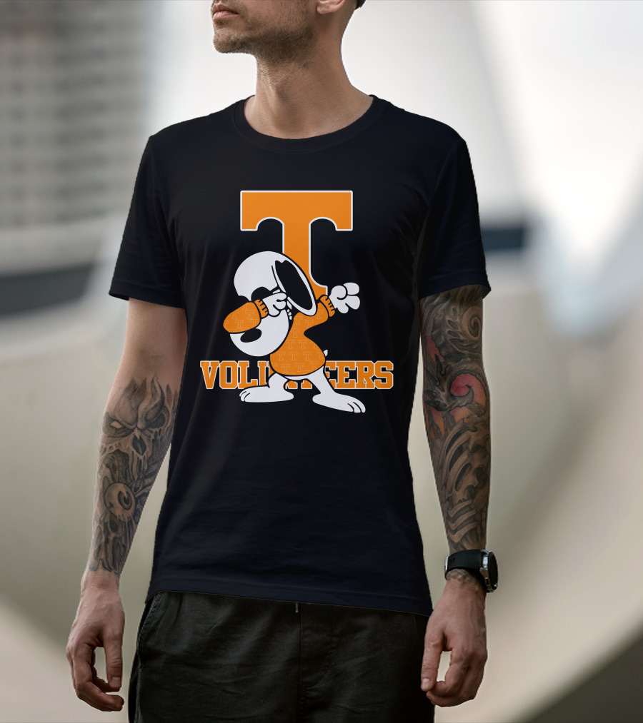 Tennessee Volunteers Snoopy Dabbing T-Shirt