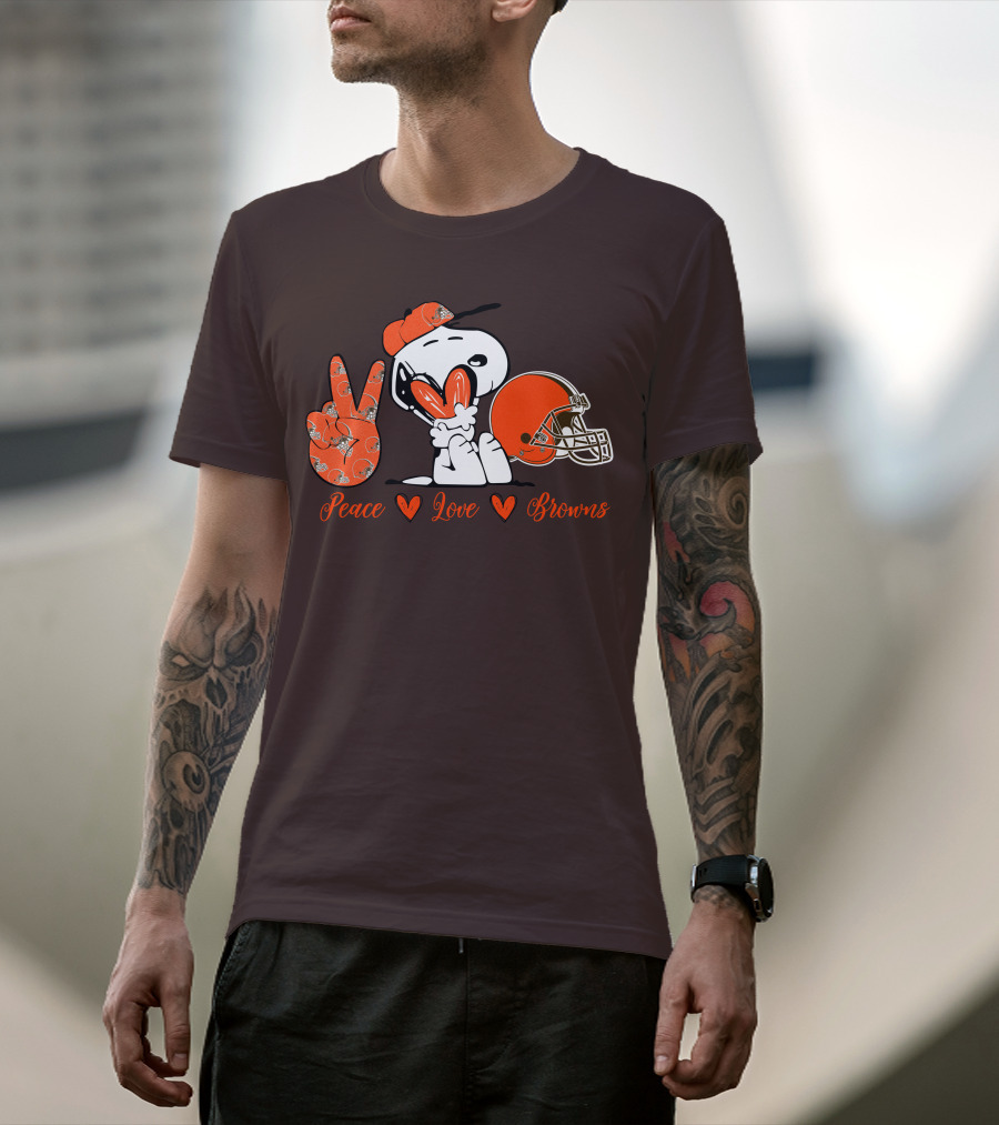 Peace Love Browns Snoopy Cleveland Browns Helmet T-Shirt