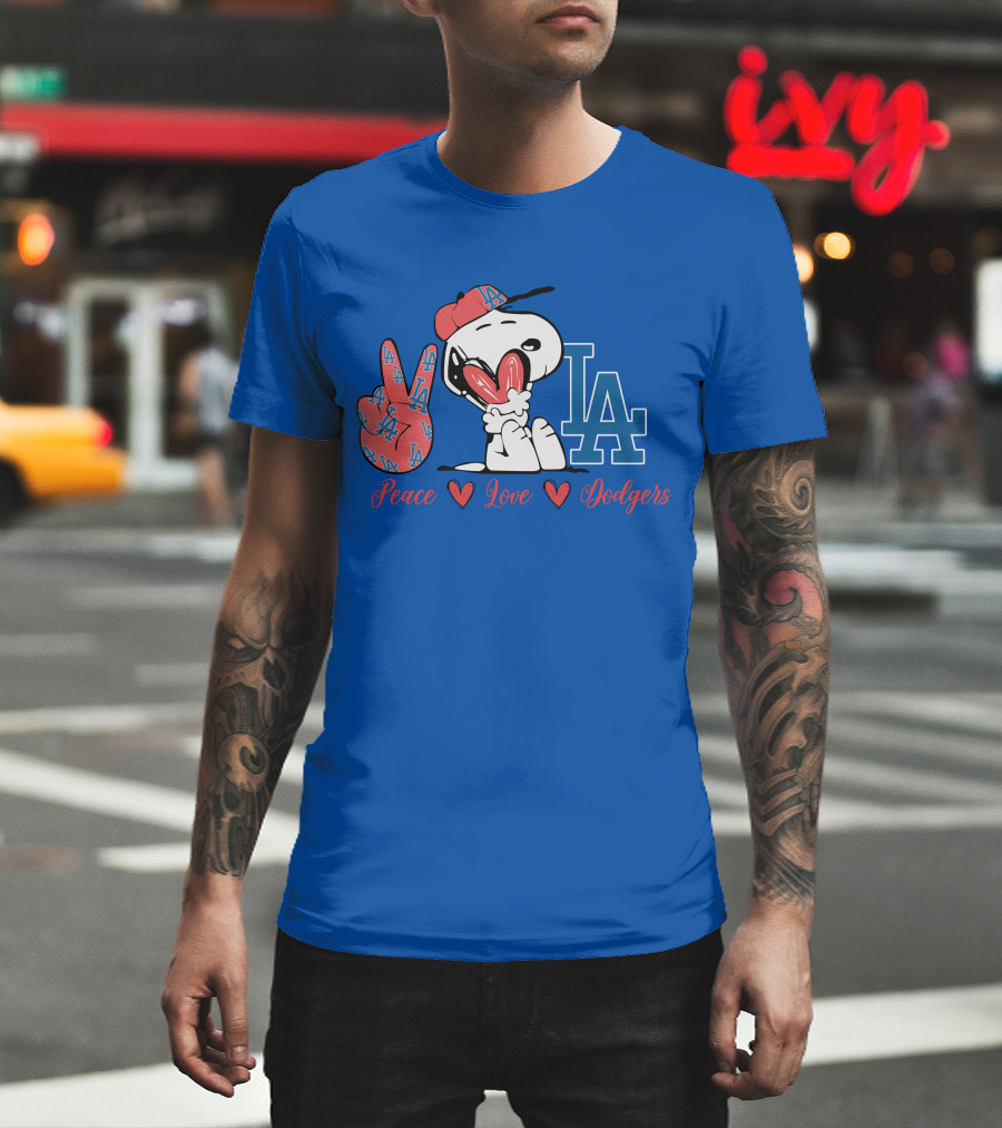 Peace Love Los Angeles Dodgers Snoopy La T-Shirt