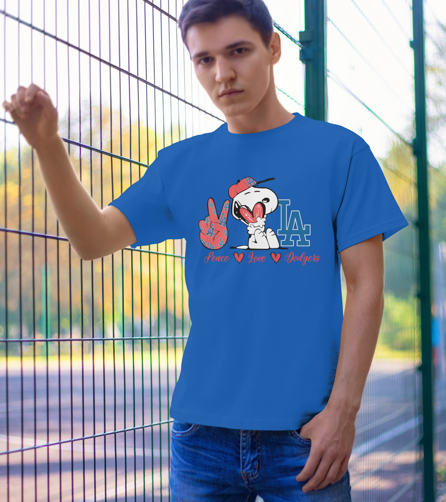 Peace Love Los Angeles Dodgers Snoopy La T-Shirt