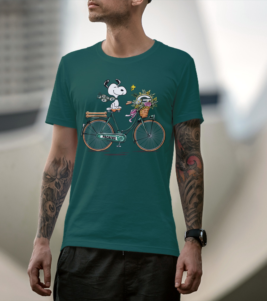 Packers Snoopy On Bicycle With Flowers And Woodstock T-Shirt