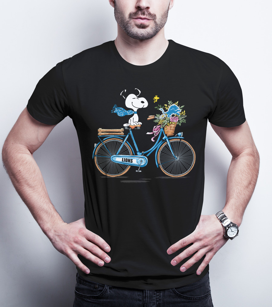 Detroit Lions Snoopy On Bicycle With Woodstock And Flowers T-Shirt
