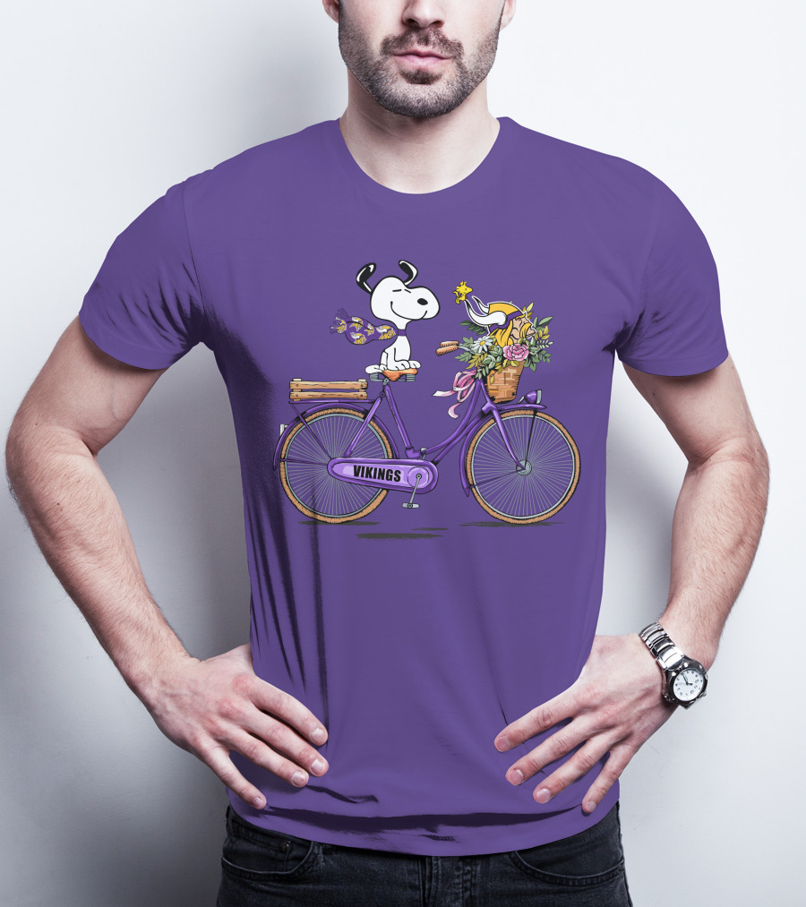 Minnesota Vikings Snoopy Woodstock Bicycle Adventure T-Shirt