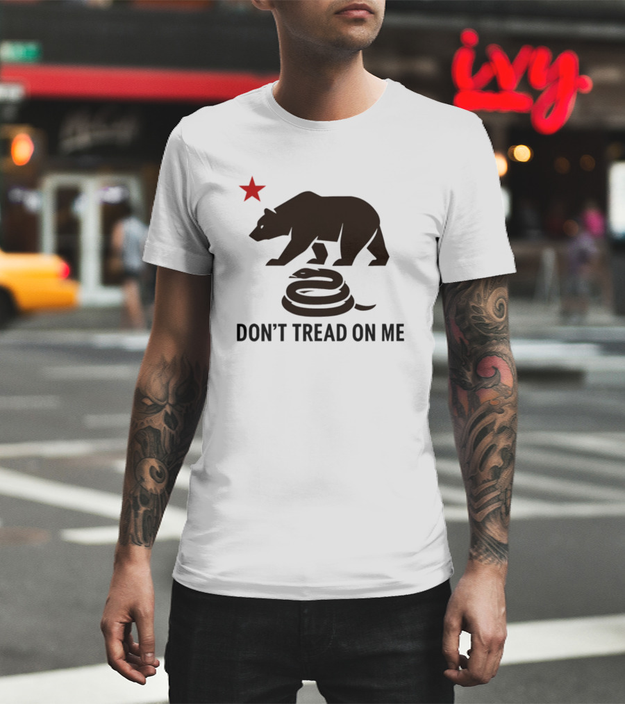California Bear Tyrant King Don't Tread On Me Symbol With Star And Snake T-Shirt