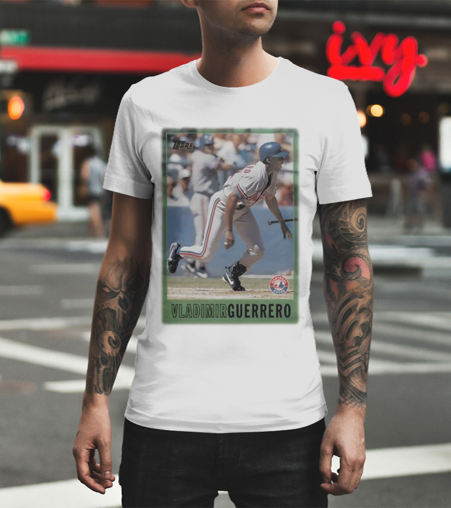 Montreal Expos Vladimir Guerrero MLB Topps Baseball Card T-Shirt