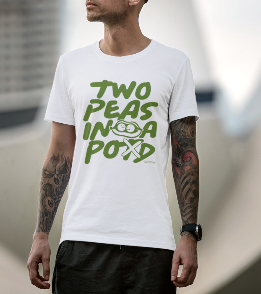 Two Peas In A Pod Cartoon Illustration By Tamera Ann 전연희 T-Shirt