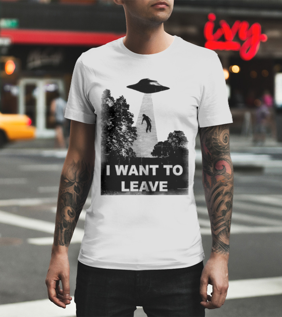 I Want To Leave UFO Abduction Scene Black And White Design T-Shirt